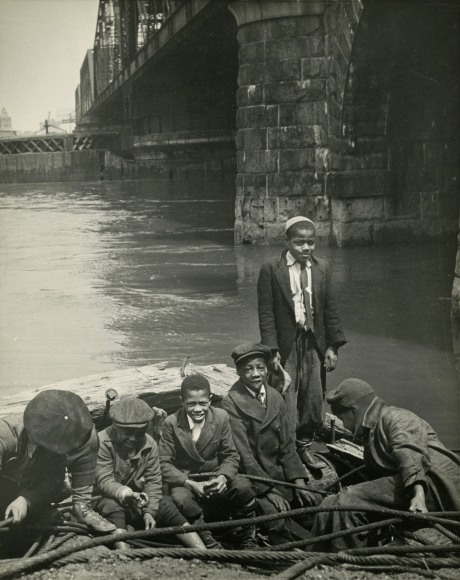 Alexander Alland - Artists - Howard Greenberg Gallery