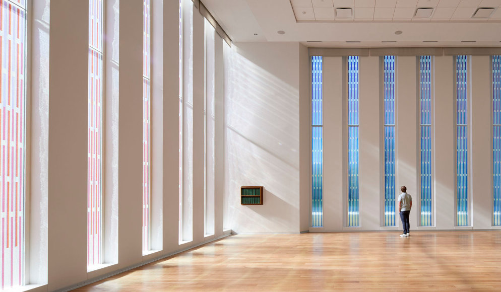 POLYCHROMATIC RESONANCE WINDOWS - Projects - Studio James Carpenter ...