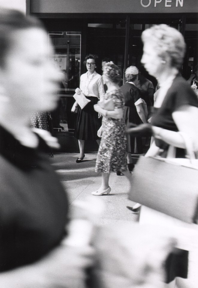 SIMPSON KALISHER (1926-2023) - NEW YORK STREET PHOTOGRAPHY - Exhibitions - Keith de Lellis ...