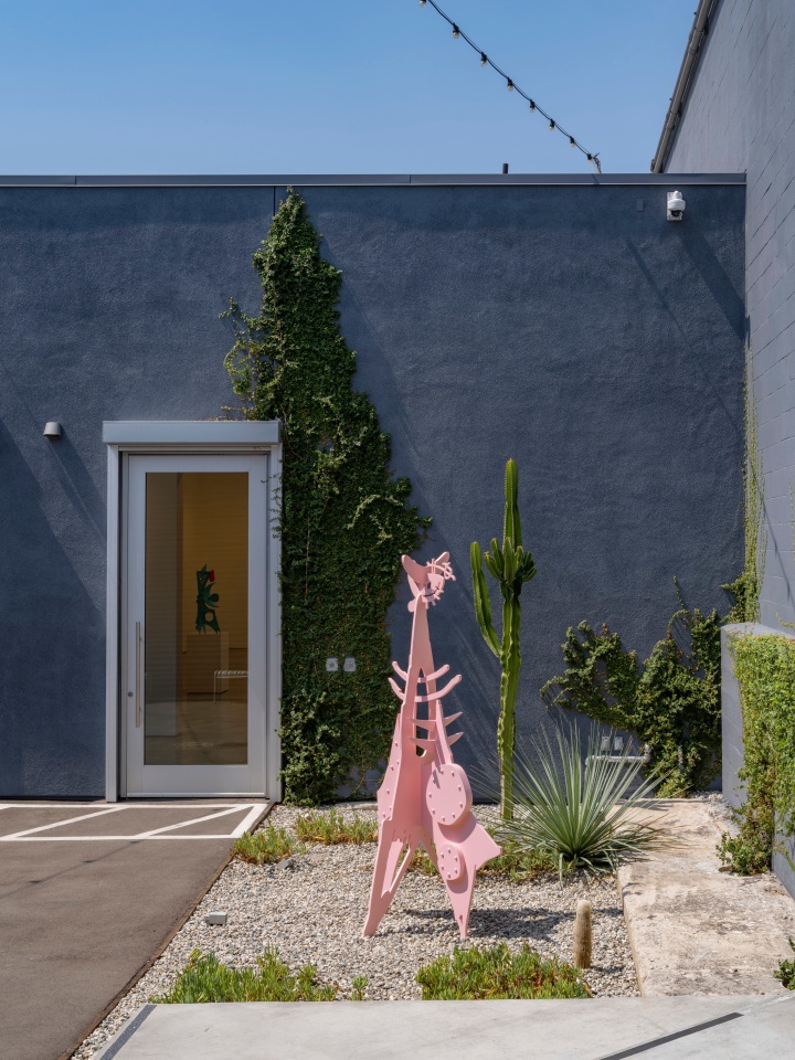 Aaron Curry - Metal Plastic Paint - Exhibitions - David Kordansky Gallery