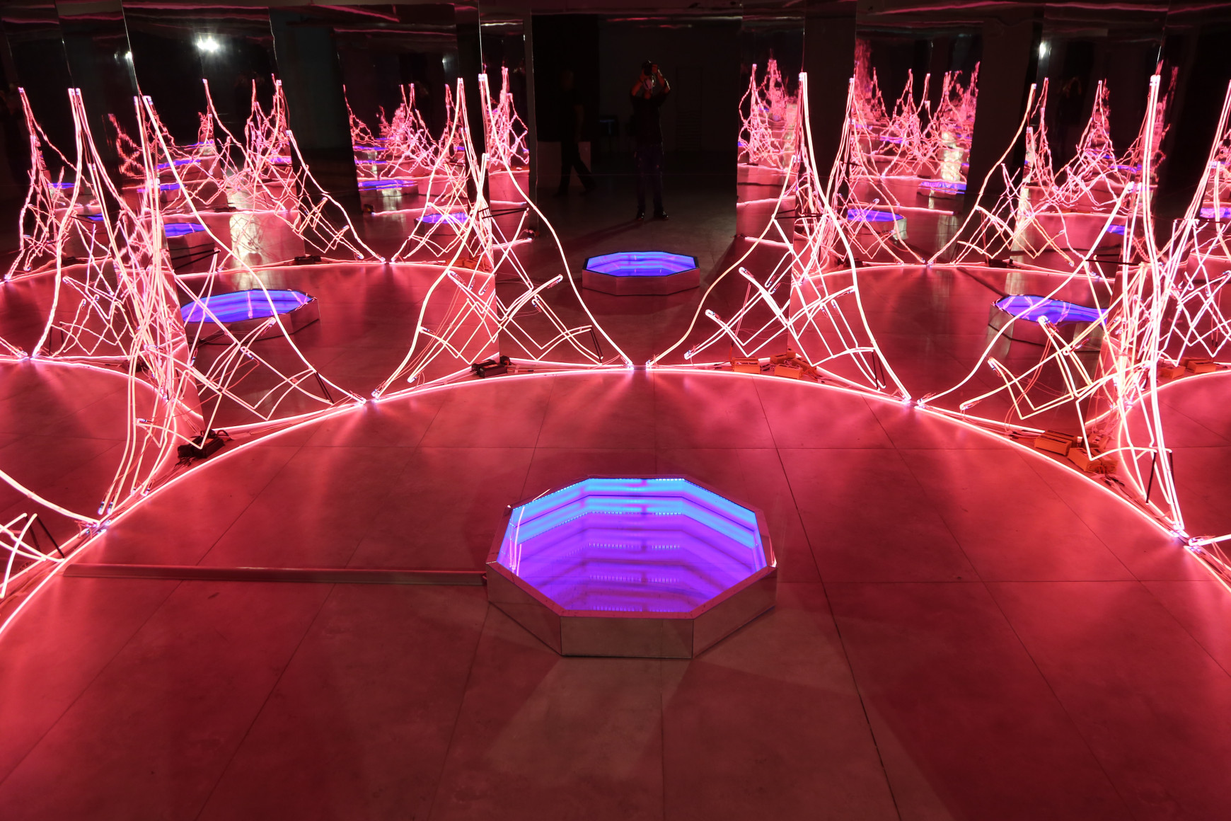 Soheil Rad - Artists - Leila Heller Gallery