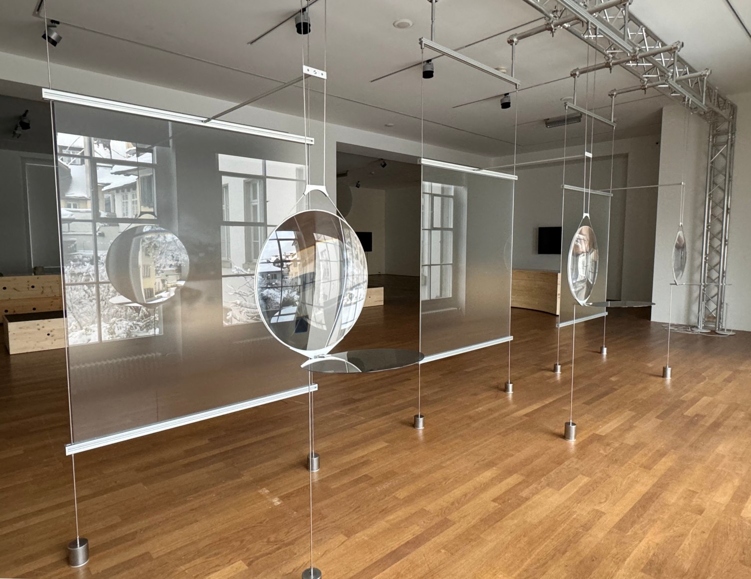 EMBODIED LIGHT II - Projects - Studio James Carpenter / JCDA Inc.