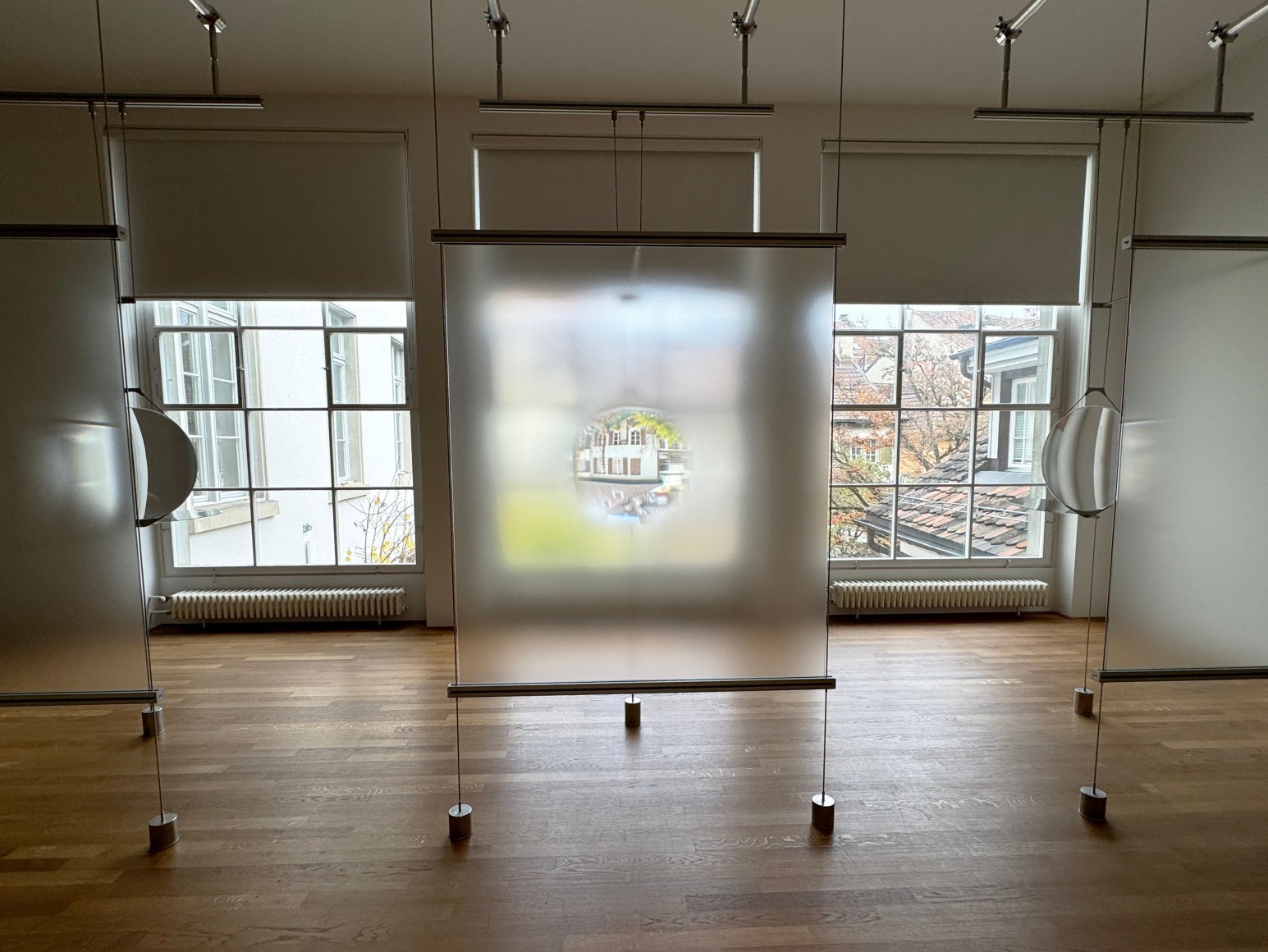 EMBODIED LIGHT II - Projects - Studio James Carpenter / JCDA Inc.