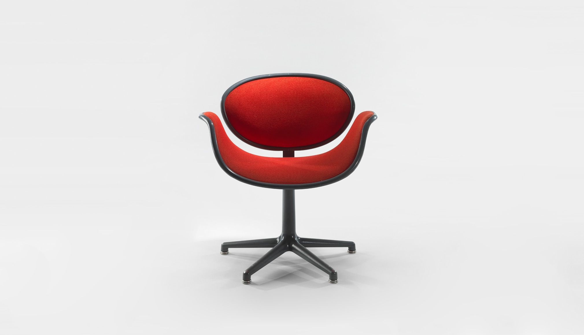 Pierre Paulin F165 Tulip Chair Works Demisch Danant