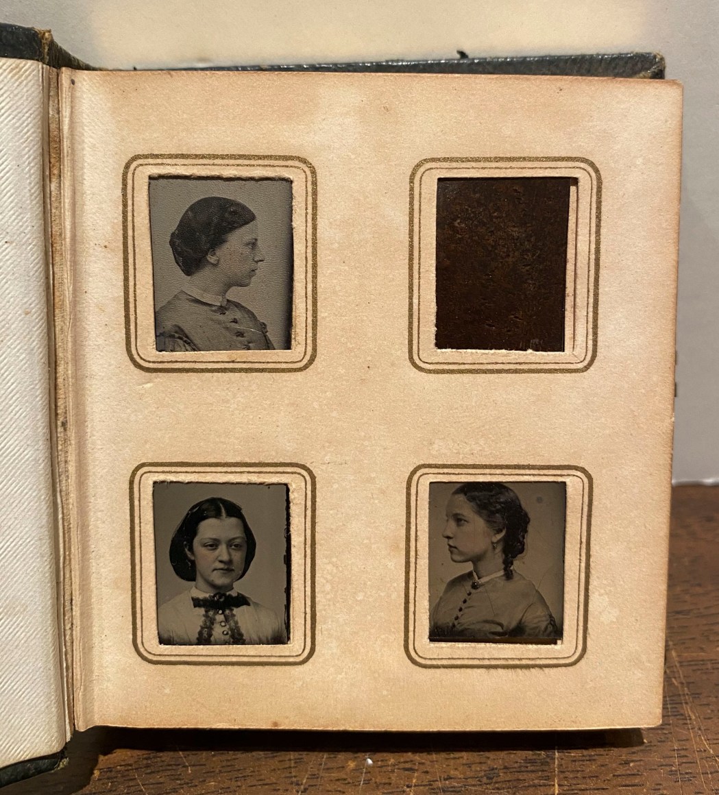 GEM TYPE ALBUM 76 PORTRAITS OF WOMEN BY J.E. TILTON MANY WEARING HATS ...