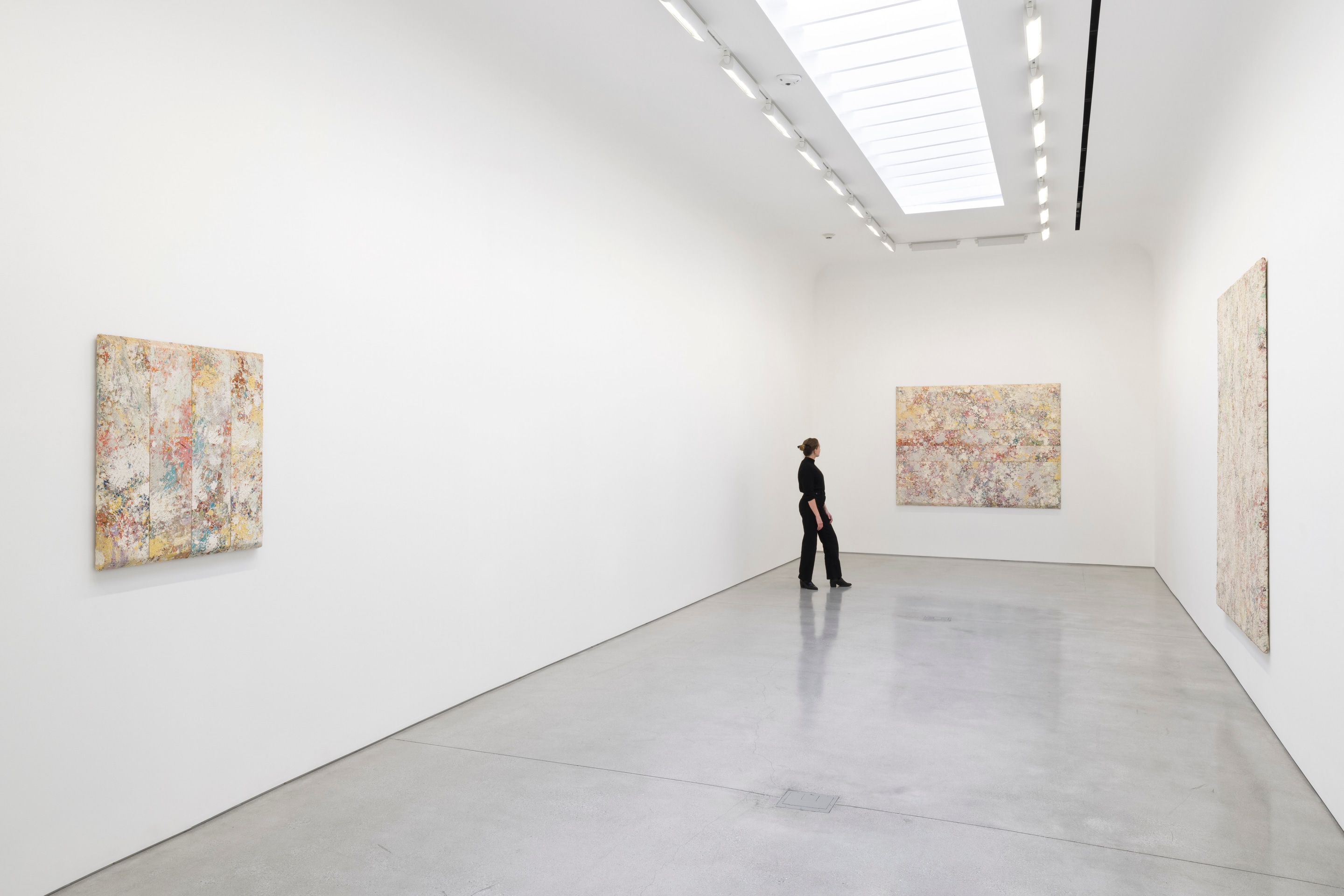 Sam Gilliam - White and Black Paintings, 1975–1977 - Exhibitions ...